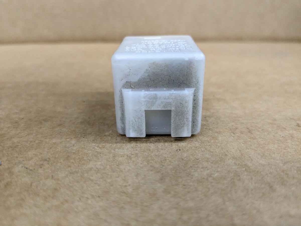 1999-2000 Mazda Miata Mx-5 OEM Turn Signal Flasher Relay 3 P – Ben's ...